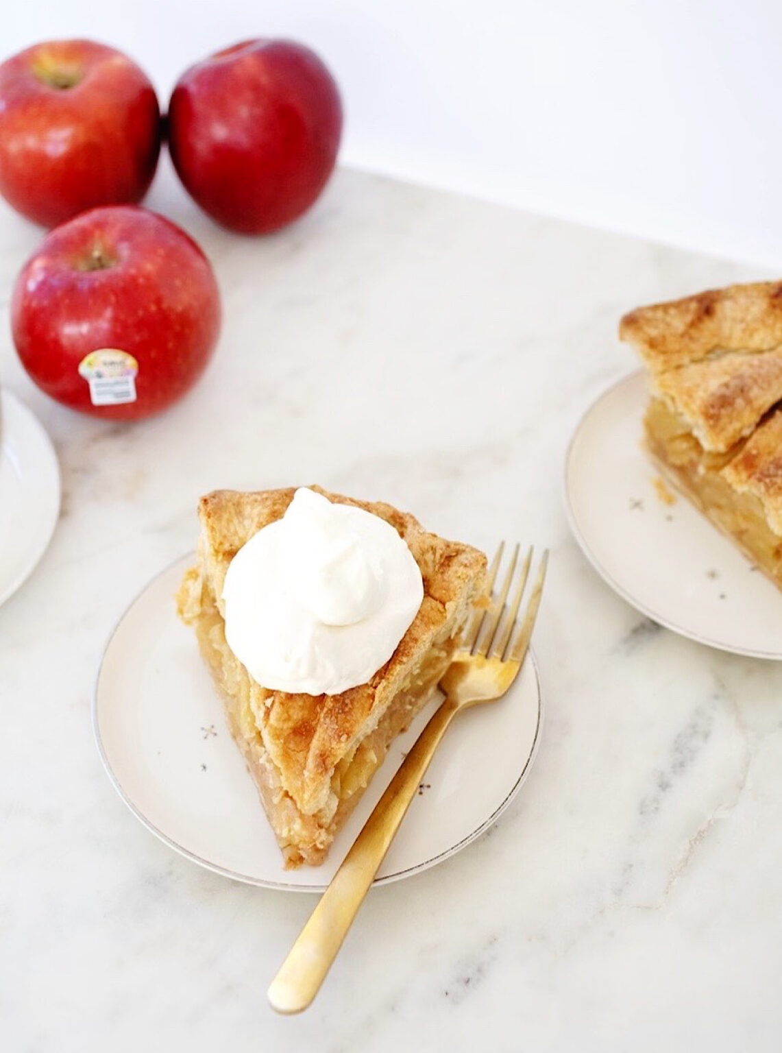 Hard Cider Caramel Apple Pie | The Vanilla Bean Blog